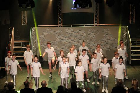 Driffield School Show Is A True Rock Classic The Wolds Weekly Newspaper