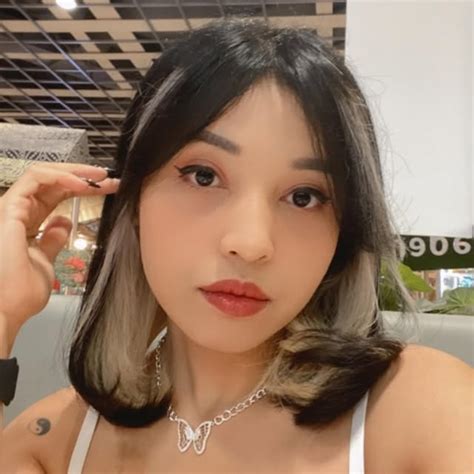 Tania Wirya Tnyxwry On Threads