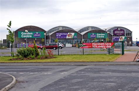 Ashton Park Garden Centre Lord Sheldon © P L Chadwick Geograph