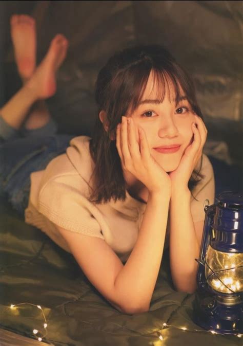 Miku Itoh Rcelebbarefoot