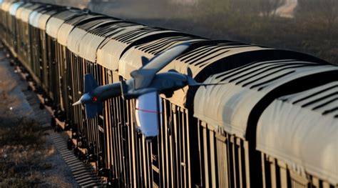 우크라이나 드론 러 탄약 열차 폭파 120km 공급선 마비 밀리터리 랩실