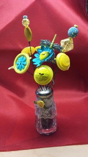 Pin By Lorrilie Musser On Button Art Button Crafts Vintage Buttons Crafts Buttons Crafts Diy