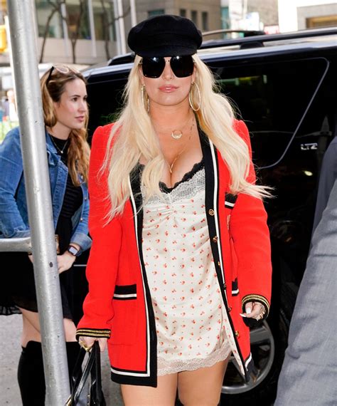 Jessica Simpson Cleavage Candids In New York Hot Celebs Home