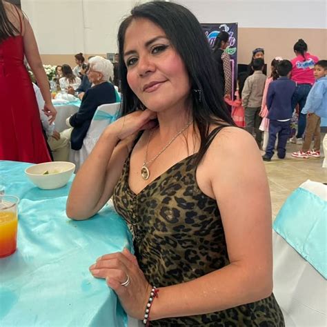 Ofelia Capilla Ofelia Capilla Threads Say More