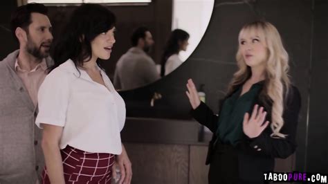 Real Estate Agent Lilly Bell Had An Energetic Sex Eporner