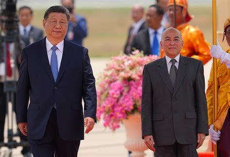 ចិន៖ការយាង«បដិសណ្ឋារកិច្ចទទួលលោក ស៊ី ជីនពីង ពីព្រះមហាក្សត្រ ជាពិធីការមិនធ្លាប់មាន សុីសុីថាមស៍