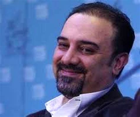 عکس برزو ارجمند با پدر و پسرش در سال‌های دور