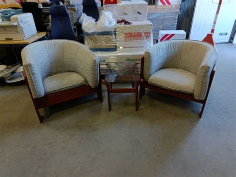 Armchairs And Tables Ps Auction We Value The Future Largest In Net Auctions