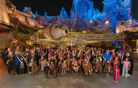 Make A Wish Families Live Their Own Star Wars Adventures At The