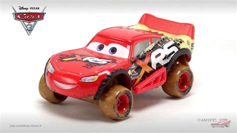 Bdd World Of Cars Lightning Mcqueen Mud Racing Youtube