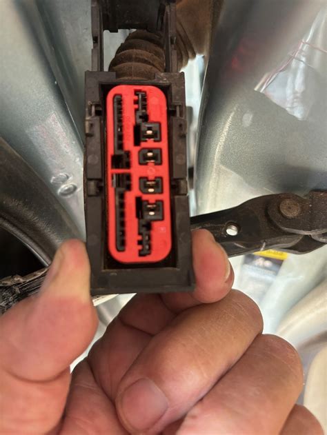 2009 V70 Drivers Door Harness Pin Out Pw And Pl Not Working Swedespeed