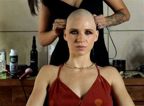 Girls With Smoothy Bald Head Bald Is Beautiful Village Barber Stories