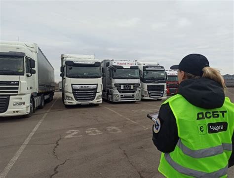 На Волині змінили правила перетину кордону для перевізників пального