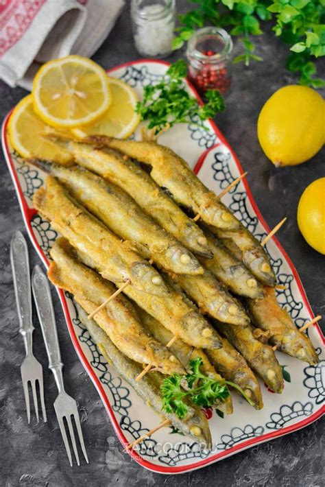Жареная мойва на шпажках на сковороде — рецепт с фото Еда Вегетарианская еда Кулинария
