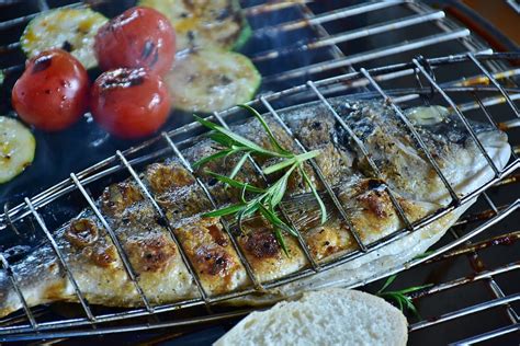 3840x2160px | free download | HD wallpaper: grilled fish and tomatoes ...