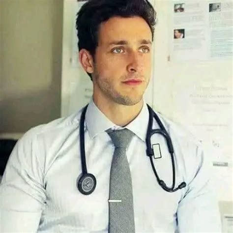 طبيب نسائي مختص في الامراض الجنسية