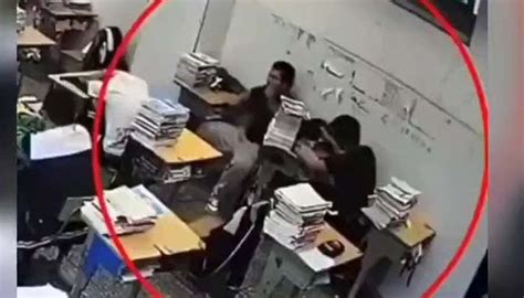 زلزلے کے دوران لڑکے نے زخمی دوست کو کندھے پر اٹھا کر جان بچالی