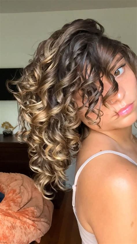 Ridiculously Easy And Inexpensive Curly Hair Routine Every Curly Girl