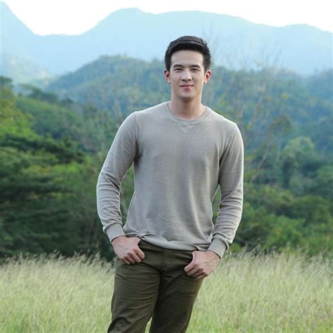 ปักพินโดย Sominnie ใน James Ma ศิลปิน