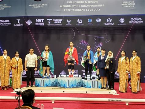 О Төгс Эрдэнэ хүндийн өргөлтийн өсвөрийн ААШТ аас алтан медаль хүртсэн Монголын анхны тамирчин