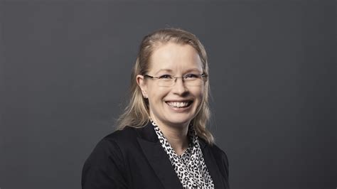 Suomen Kiinteistölehden Uudeksi Päätoimittajaksi Mirva Brola