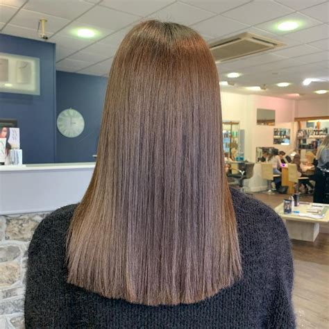 Shiny Brunette Glosty