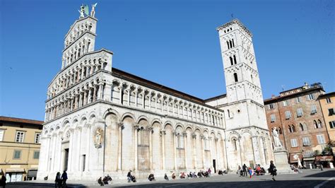 Visitando Lucca La Chiesa Di Smichele In Foro E La Sua Piazza