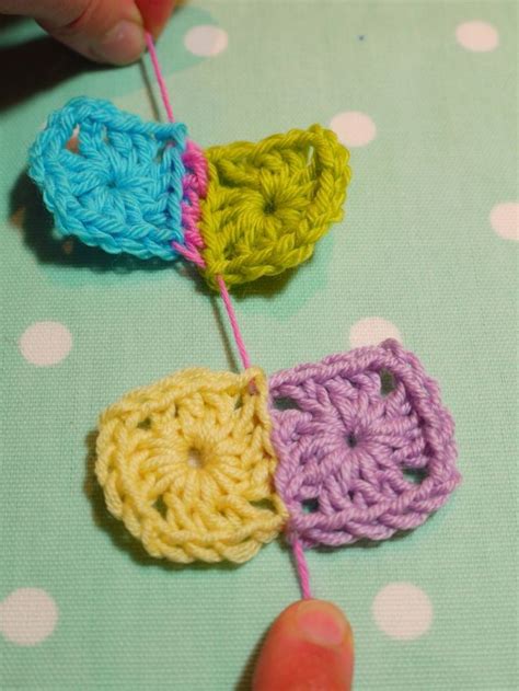 Sewing Up Knitting Or Crochet With An Invisible Stitch Beginner