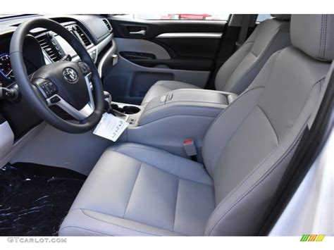 Ash Interior 2019 Toyota Highlander Xle Awd Photo 131604502
