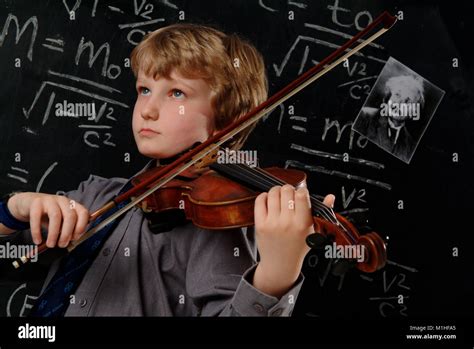 Albert Einstein Young Fotos Und Bildmaterial In Hoher Auflösung Alamy