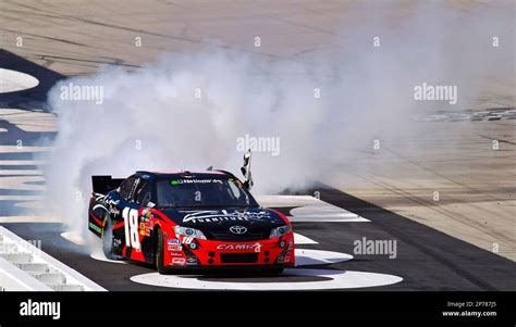 Mar 19 2011 Bristol Tennessee U S Kyle Busch 18 Burns Out