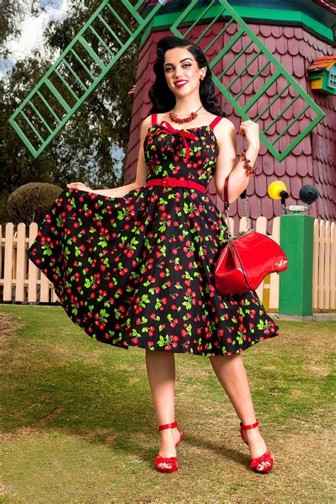 Pinup Couture 50s Molly Black Cherry Swing Dress Acheter Chez Topvintage