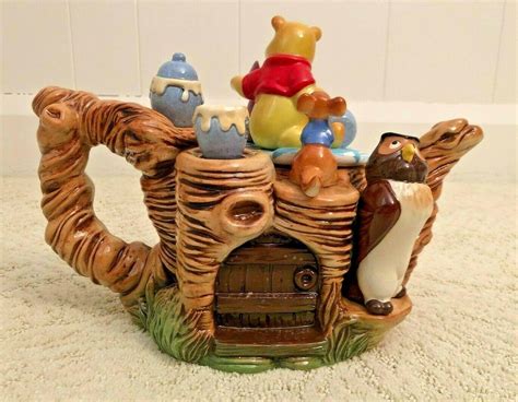 Walt Disney Showcase Collection Winnie The Pooh Teapot England Cardew
