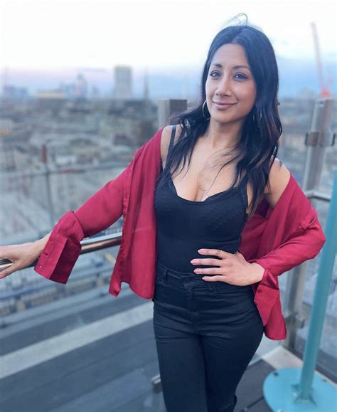 Reshmin Chowdhury R Britishcelebritybabes