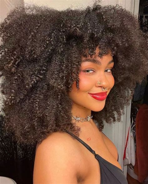 Tudo Sobre Os Benefícios Do Alecrim No Cabelo E Outras Dicas Caseiras Beautiful Curly Hair