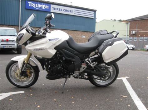 Triumph Tiger 1050 In White Panniers Tidy 1 Owner 7319 Miles