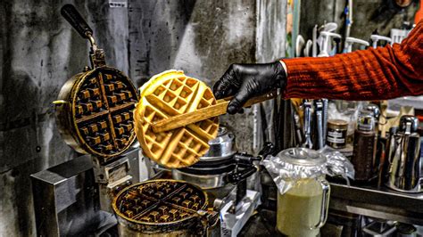 역대급 수제반죽과 크림치즈로 만든 쫀득쫀득 살아있는 브뤼셀 와플 3종 세트│amazing Waffles│korean Street Food Youtube