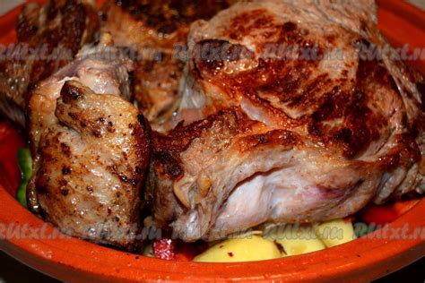 Мясо на косточке в духовке: 10 фото в рецепте