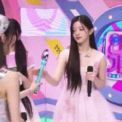 Minju Minju Illit  Minju Minju Illit Minju Magic Descubre Y