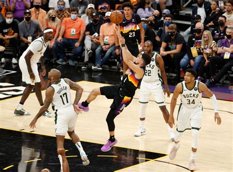 Devin Booker avoids comparisons with Kobe Bryant