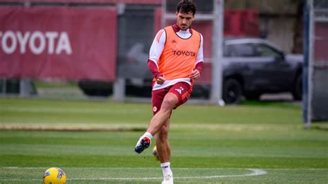 Instagram, Hummels verso Roma-Lazio: "Il 2025 inizia con il derby ...