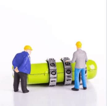 7 Quick Ways To Open A Locked Box Without A Key