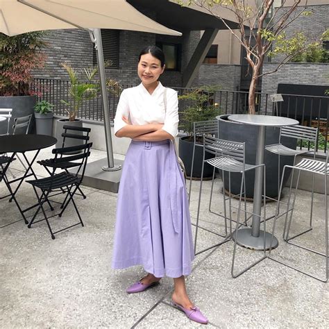 W컨셉 ㅣ롱스커트 코디 살짝 어려운 롱스커트 코디 Wdna 의 스커트 코디를 참고하세요