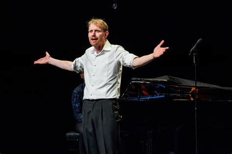 De Oudejaarsconference Van Jan Beuving Steekt Als Een Wiskundig Wonder In Elkaar De Volkskrant