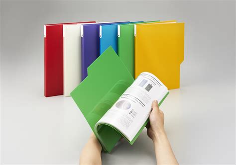 ソフトな表紙でめくりやすい”新感覚ファイル クリアーファイル「パラリ」発売 2015年ニュースアーカイブ ファイルとテプラのキングジム