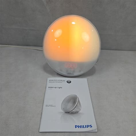 Philips Smartsleep Hf3520 Wake Up Light Alarm Clock With Fm Radio