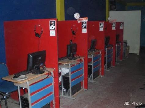 Apa Kabar Warnet Di Masa Kini Tumbang Diterjang Wi Fi Esposid Apa Kabar Warnet Di Masa Kini Tumbang Diterjang Wi Fi Esposid