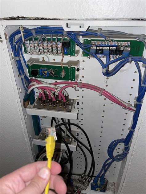 Help 🫣 Which Spot Does The Yellow Cable That Came With The Modem Get Plugged Into R Spectrum