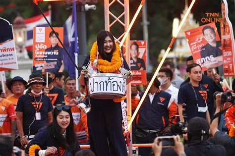 “พิธา”เปิดตัว 33 ผู้สมัคร ส ส กทม พร้อมนโยบายแก้ปัญหาคนกรุง