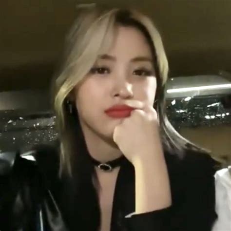 Pin By Raaiisaa On Itzy Itzy Girl Pretty